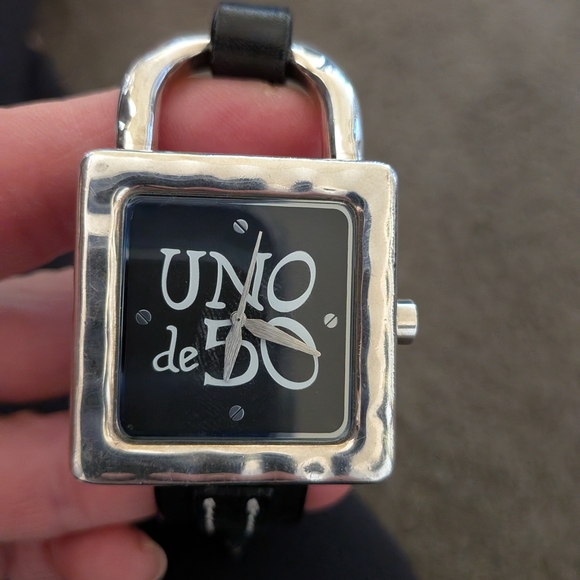 UNO de 50 | Accessories | Uno De 5 Black And Silver Wearable Watch ...